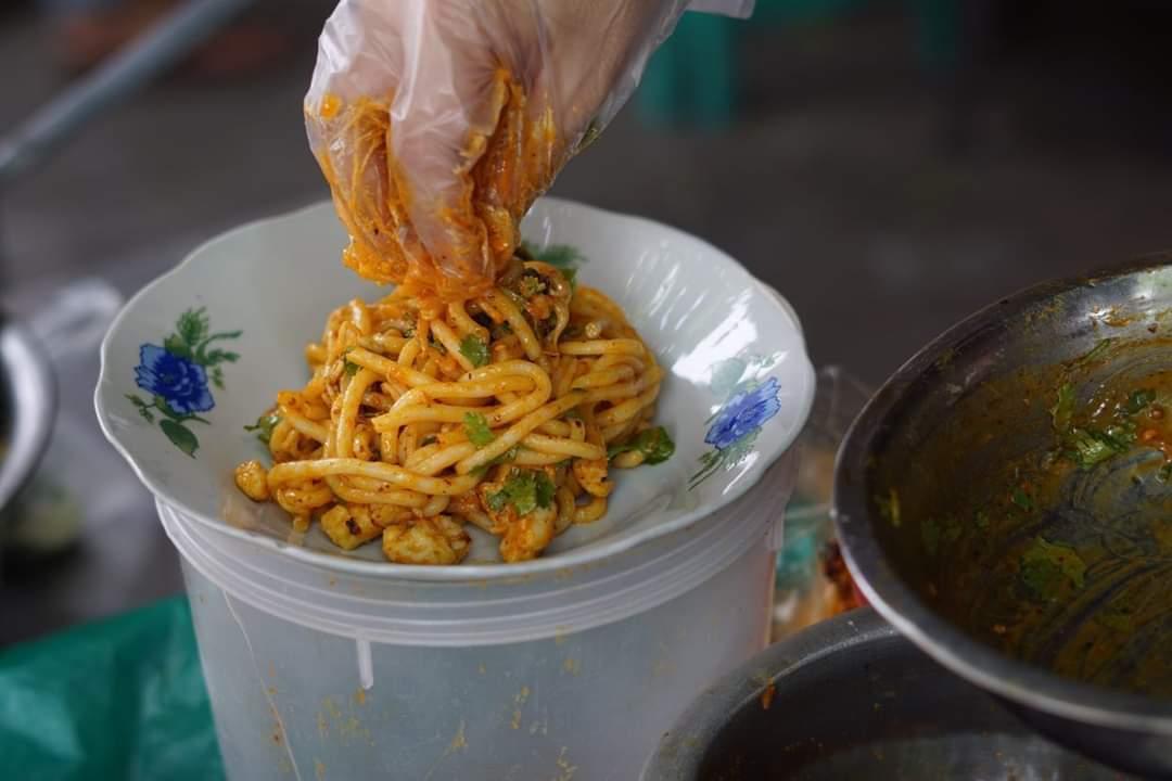 Myanmar Street Food Cooking Class With Chef Goo Goo – Ownself Make Chef